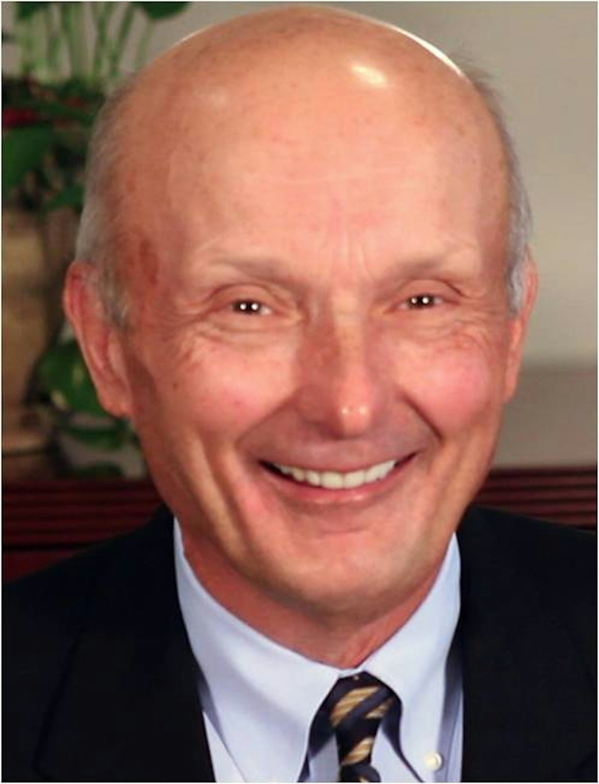 Baldwin Filters Holds Retirement Ceremony for Executive Chairman | OEM ...