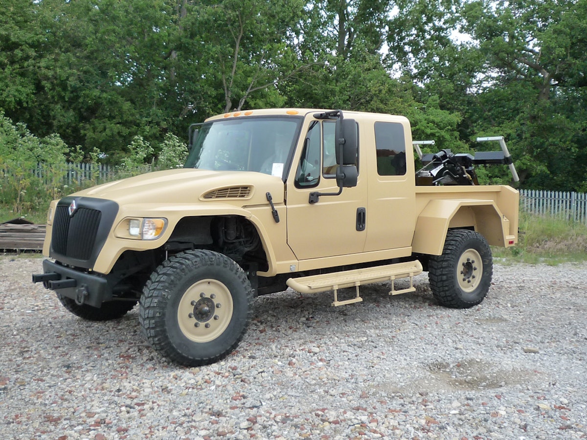 Navistar Defense debuts MXT Recovery Variant at DVD Vehicle Show | OEM ...