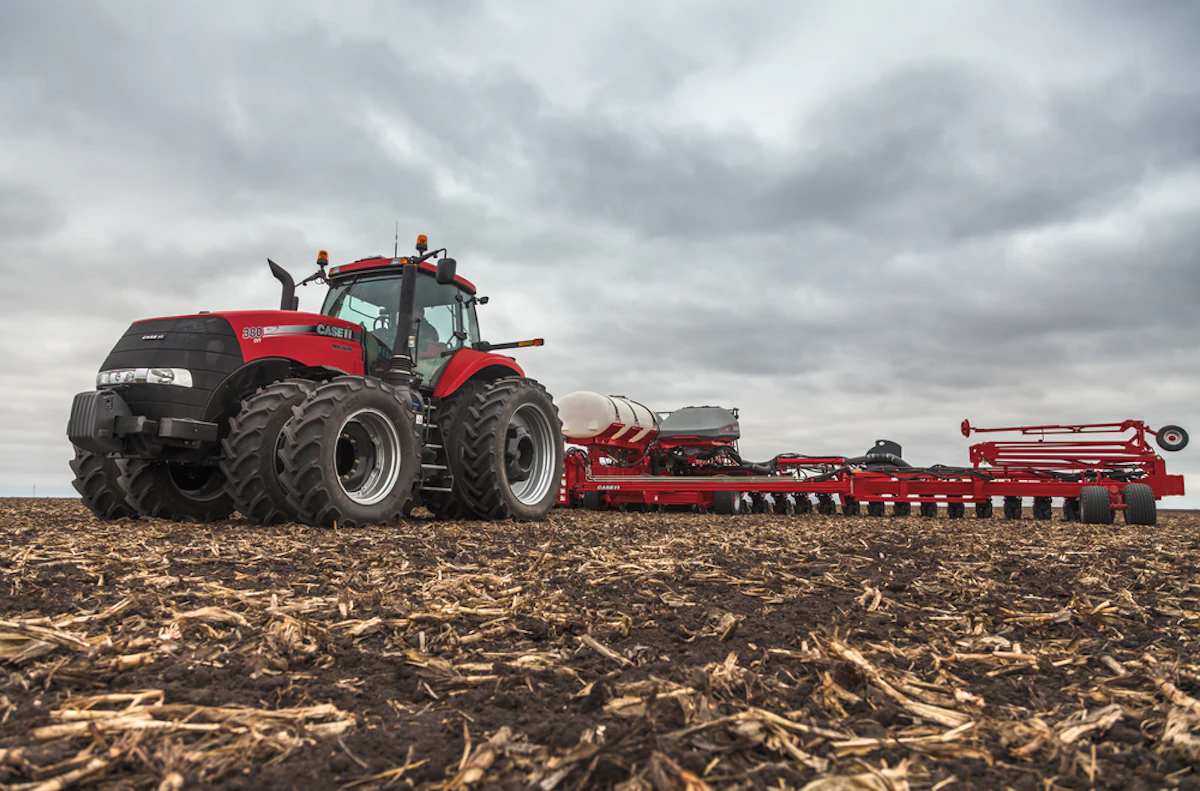 Case IH introduces Tier 4 Final Magnum tractors with high-horsepower ...