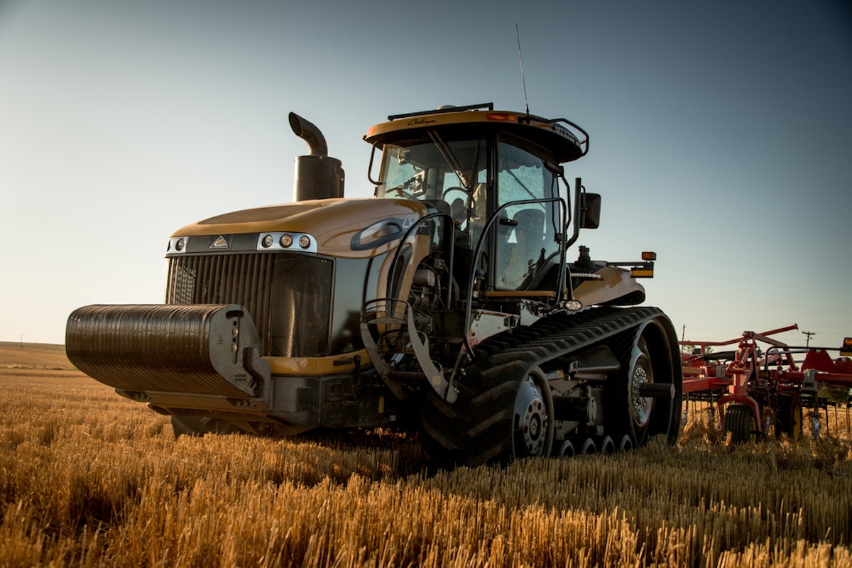 New AGCO Challenger MT800E Series track tractors feature Mobil-trac ...