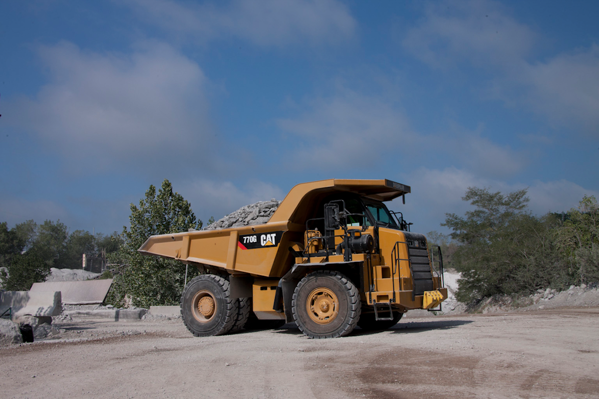 Caterpillar's new 770G and 772G off-highway trucks available in various ...