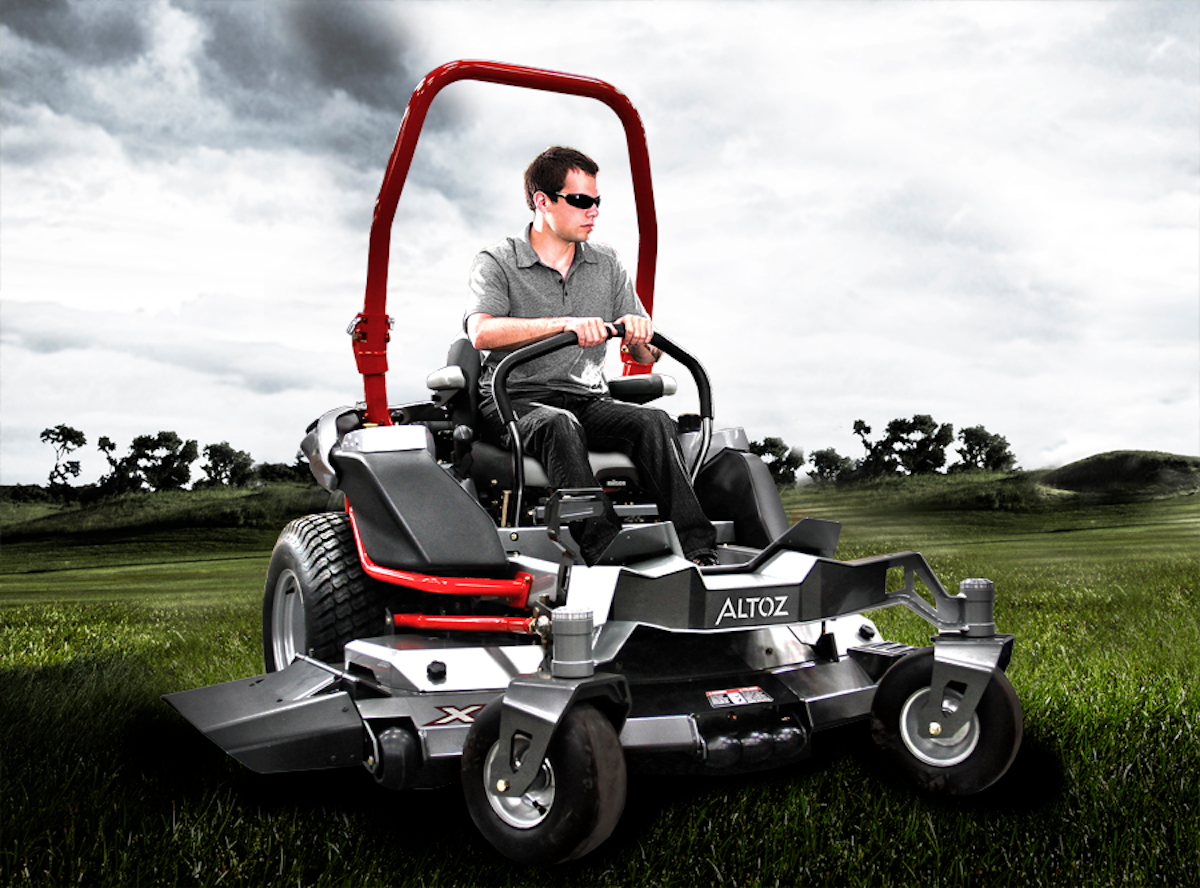 Altoz XC S zero-turn mowers includes ergonomic features to ensure ...