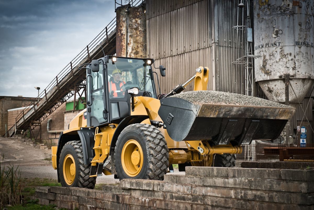 Caterpillar introduces two new compact wheel loaders | OEM Off-Highway