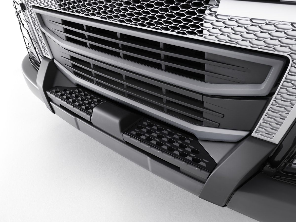 Volvo Trucks unveils new FH truck with heavy-duty bumper at INTERMAT ...