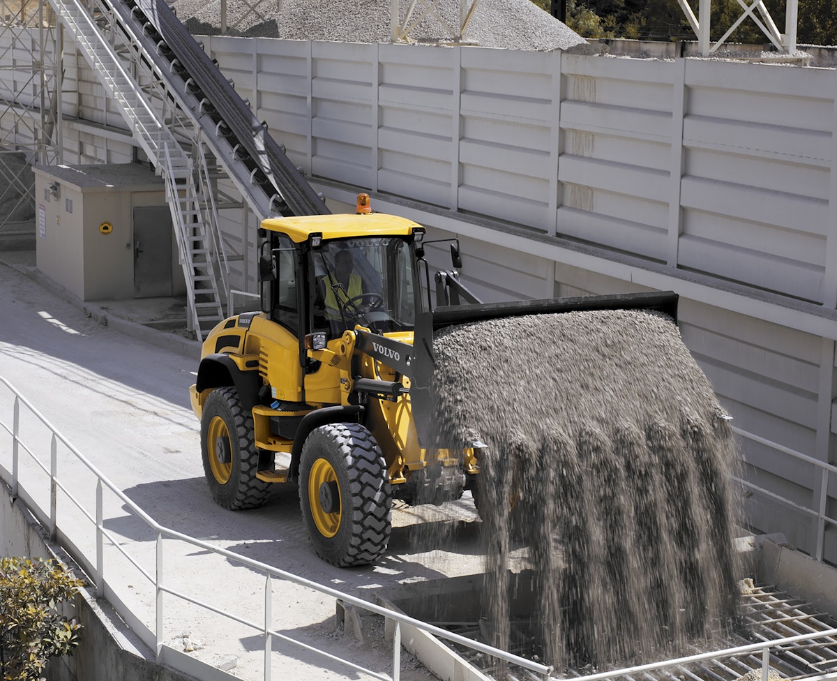 New Volvo H-Series Wheel Loaders Offer 15% Fuel Efficiency Improvement ...