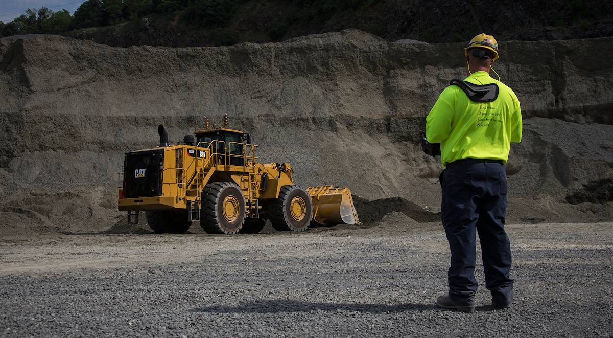 Caterpillar Adds Command for Loading Remote Control for Improved Safety ...