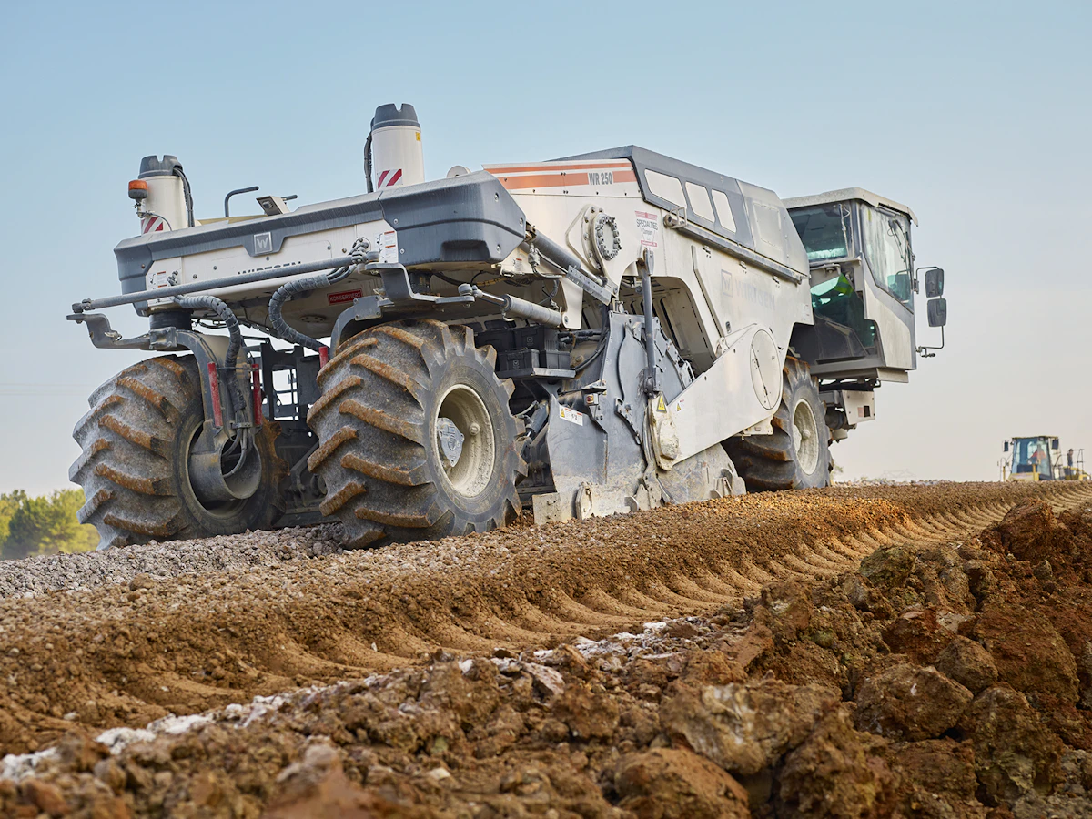 Wirtgen Soil Stabilizer Offers Economical, Resource-Saving Option | OEM ...