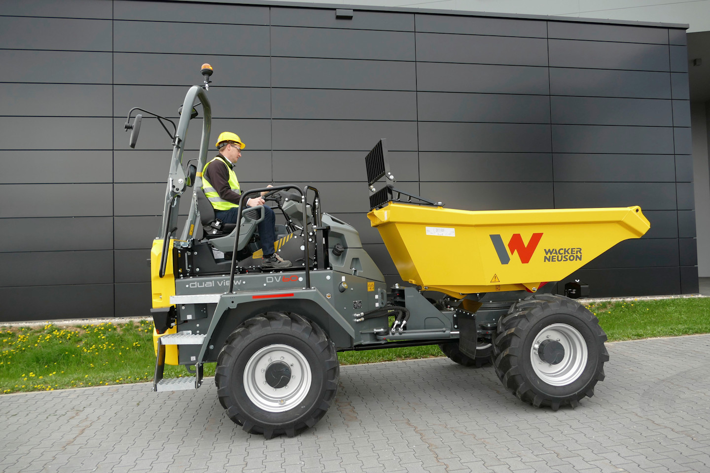 Wacker Neuson Debuts “Dual View” Dumper | OEM Off-Highway