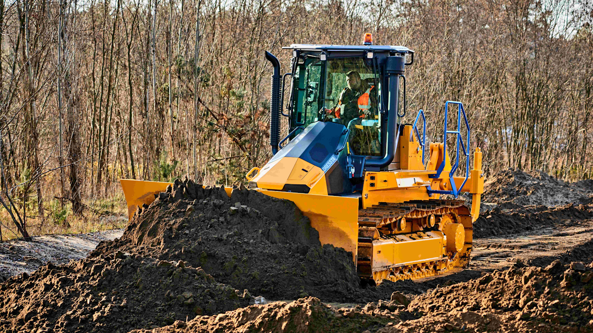New Dressta TD-16N Crawler Dozer Wins Red Dot Design Award | OEM Off-Highway