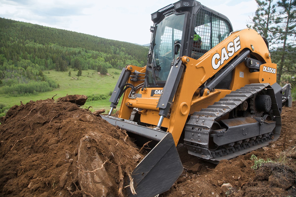 CASE "Project Minotaur" Debuts as Model DL550B Compact Dozer Loader ...