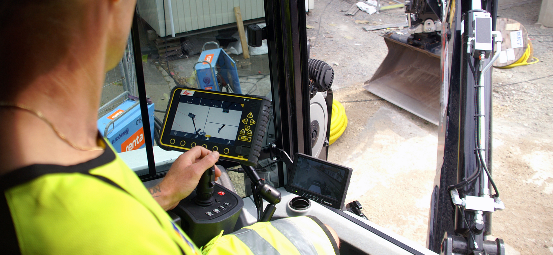 Huddig Brings Hybrid Backhoe Loader to Market | OEM Off-Highway