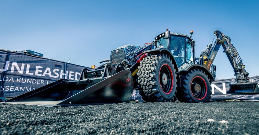 Huddig Brings Hybrid Backhoe Loader to Market | OEM Off-Highway
