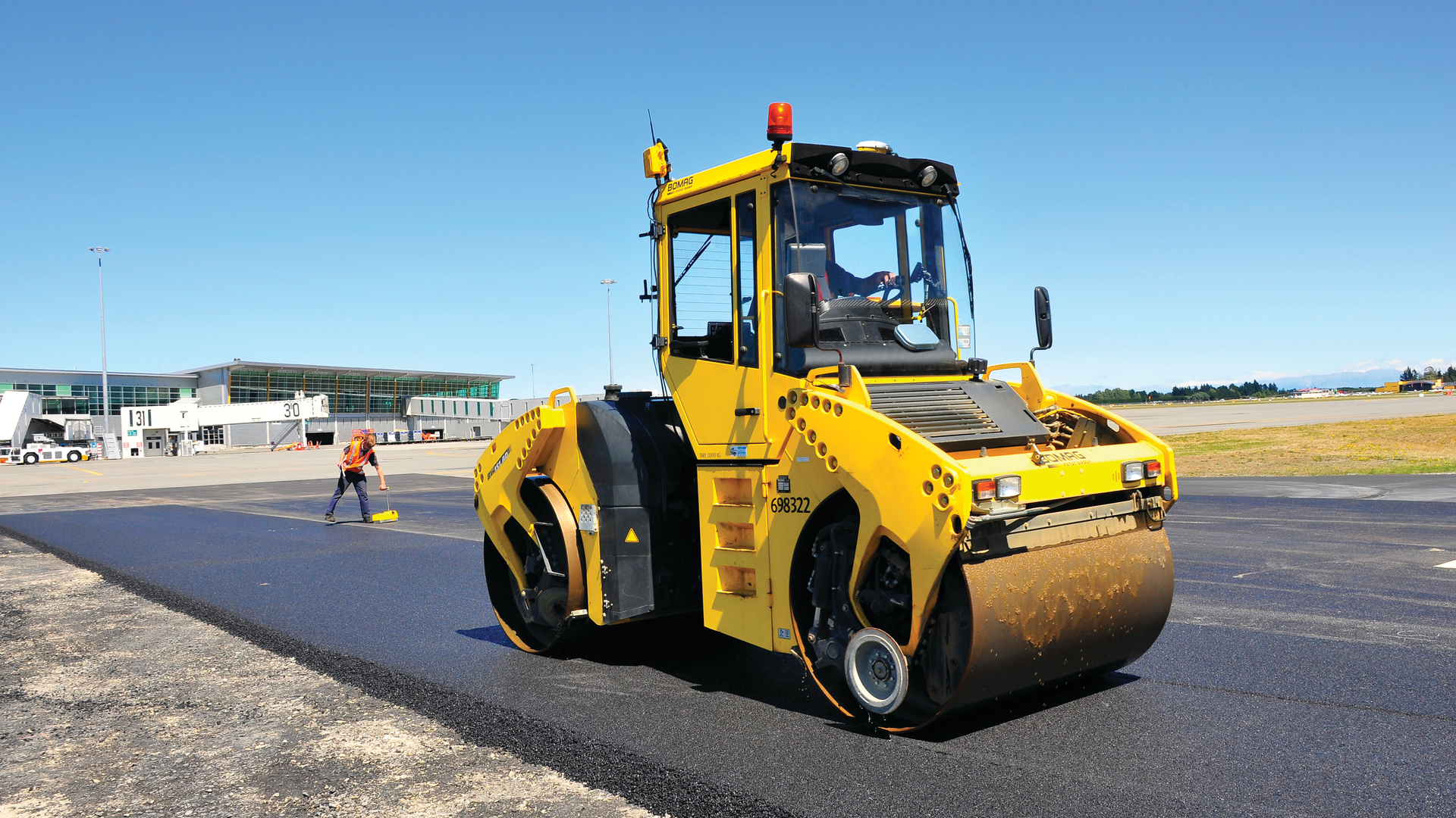 Trimble Roadworks Paving Control Platform for Asphalt Compactors From ...