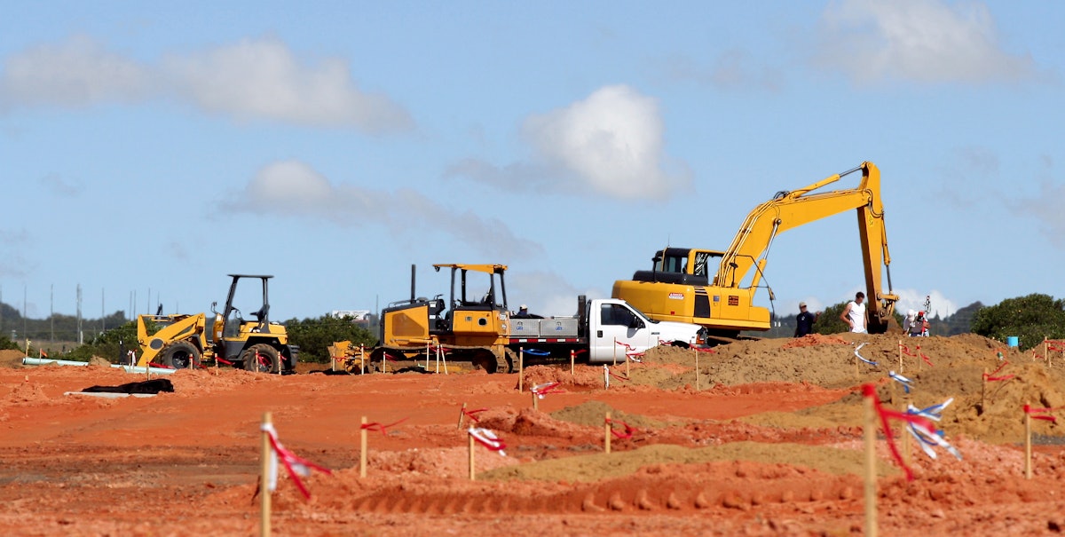 How Off-Road Powertrain Electrification Differs From On-Road | OEM Off ...