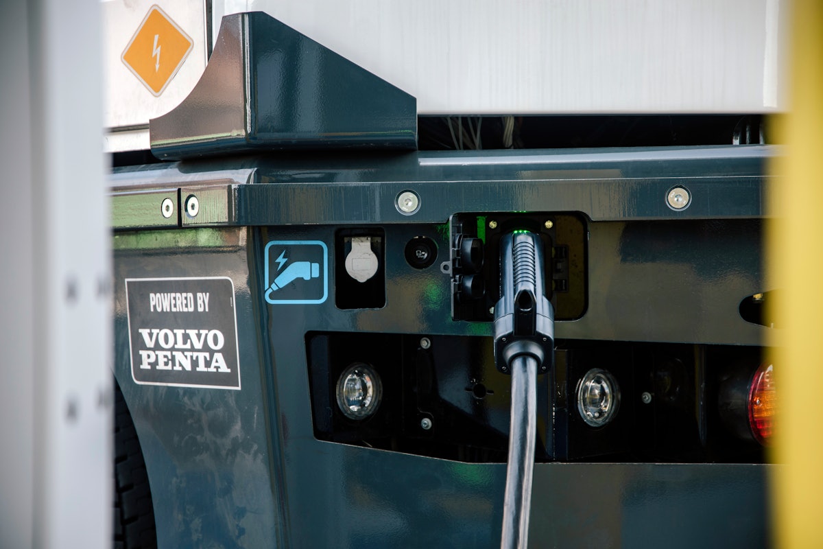 Volvo Penta & MOL Partner for Full Electric 4X4 RoRo Tractors | OEM Off ...