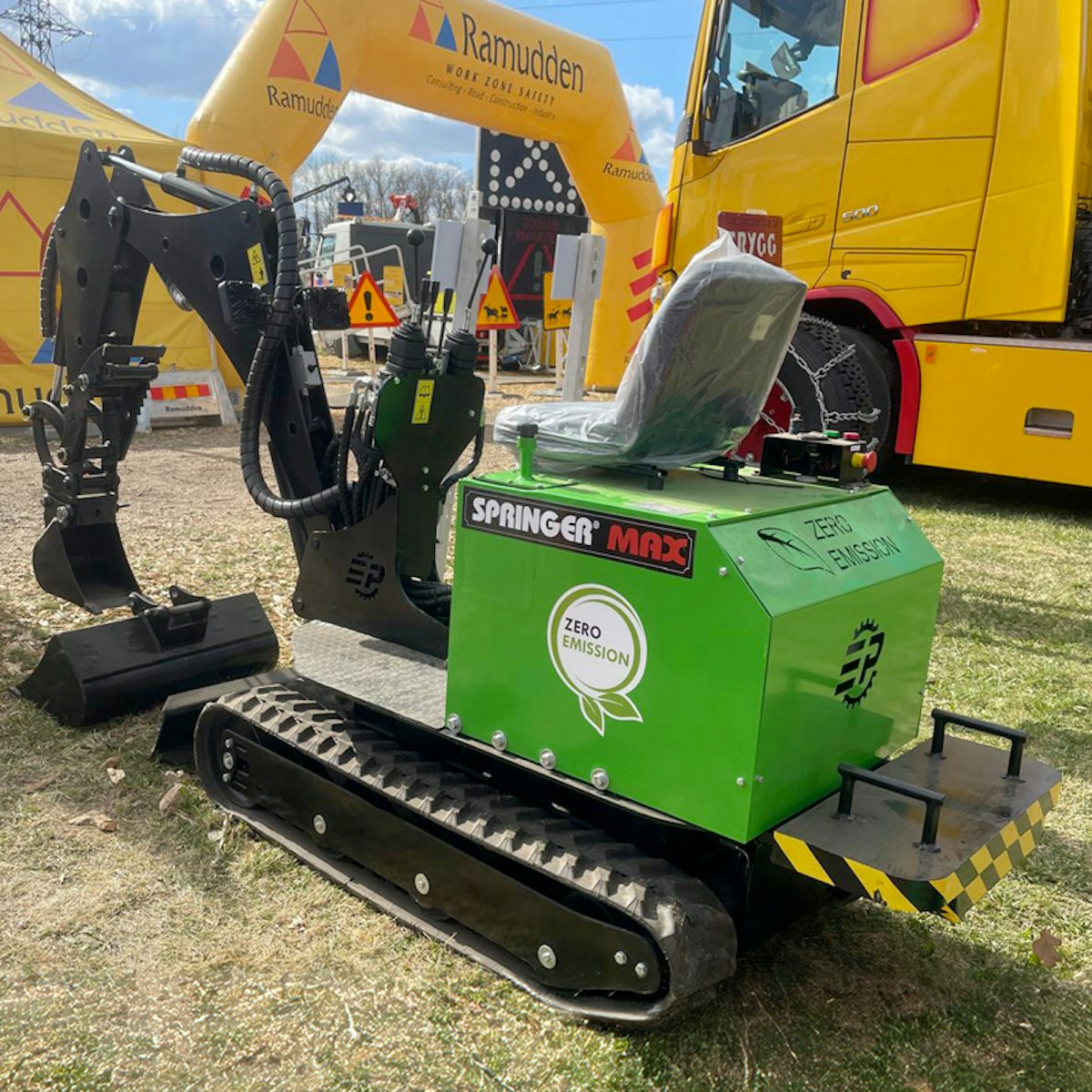 Digging Into Battery Power: Mini-Digger Uses Vanguard™ Battery Packs ...
